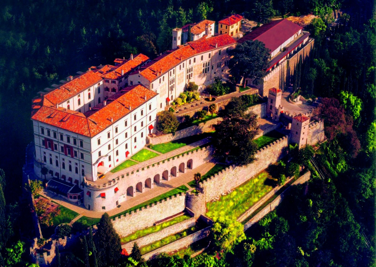 Discover the scenic Prosecco road / Strada del Prosecco, Italy ...